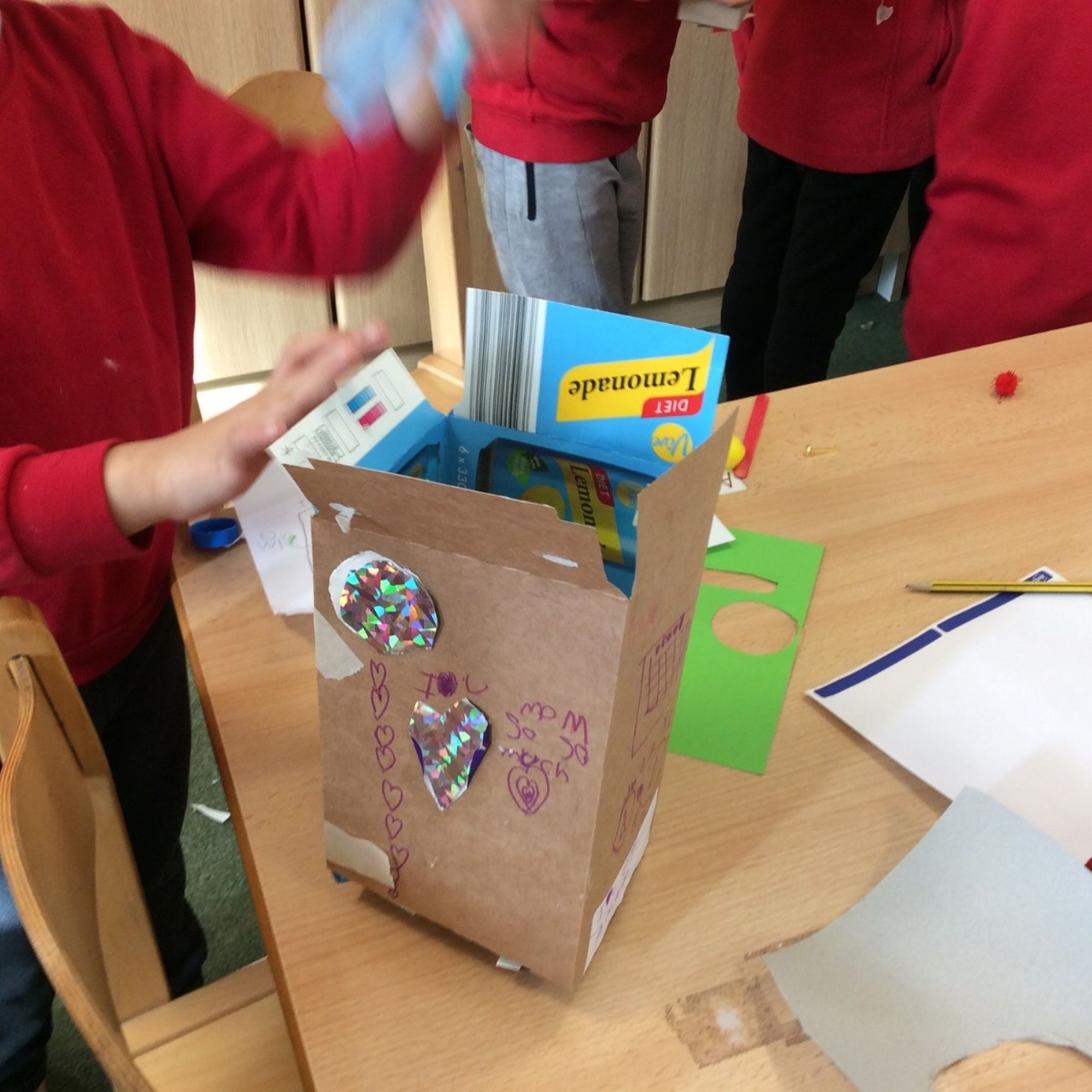 Dunkirk Primary and Nursery School - Making Time Machines!
